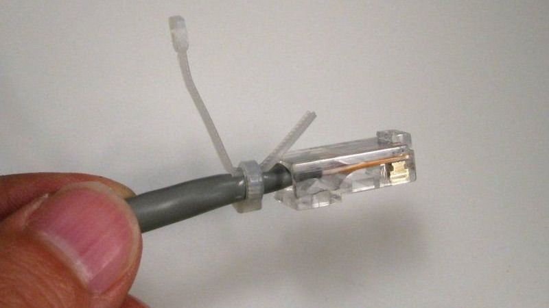How to Fix an Ethernet Cable Plug (RJ45 Plug) and Other Ethernet Tips ...